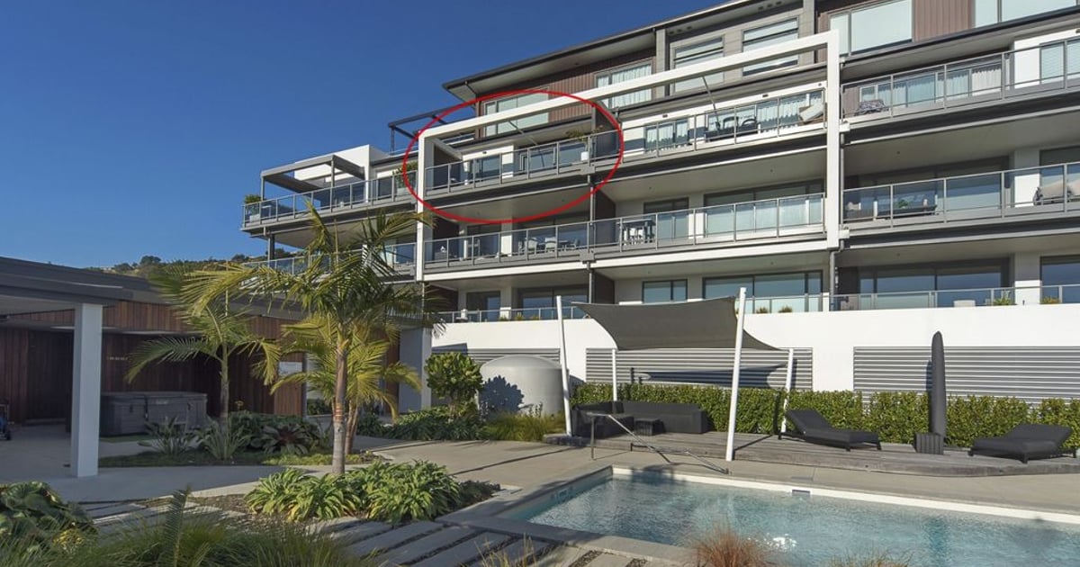 Third floor resort style apartment | 33 Beach Road... – Roomies.co.nz