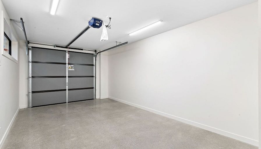 2 Bed, 2 Bath Townhouse with Garage! | 15B Ryan Loo... – Roomies.co.nz