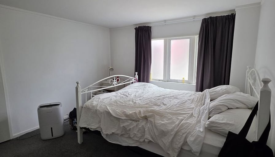 Excellent location, 5 bedroom stunner ! | 256 Sandr... – Roomies.co.nz