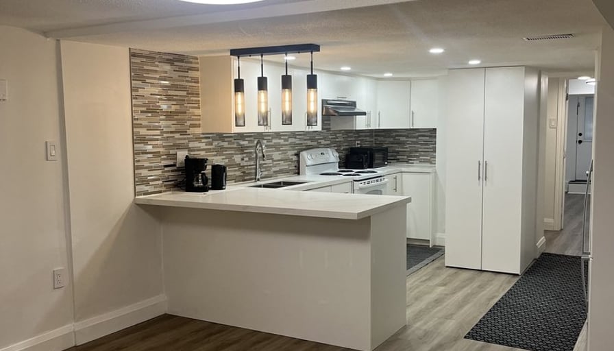 590 Jones Avenue | 590 Jones Avenue, Toronto, ON | Spa... – Roomies.ca