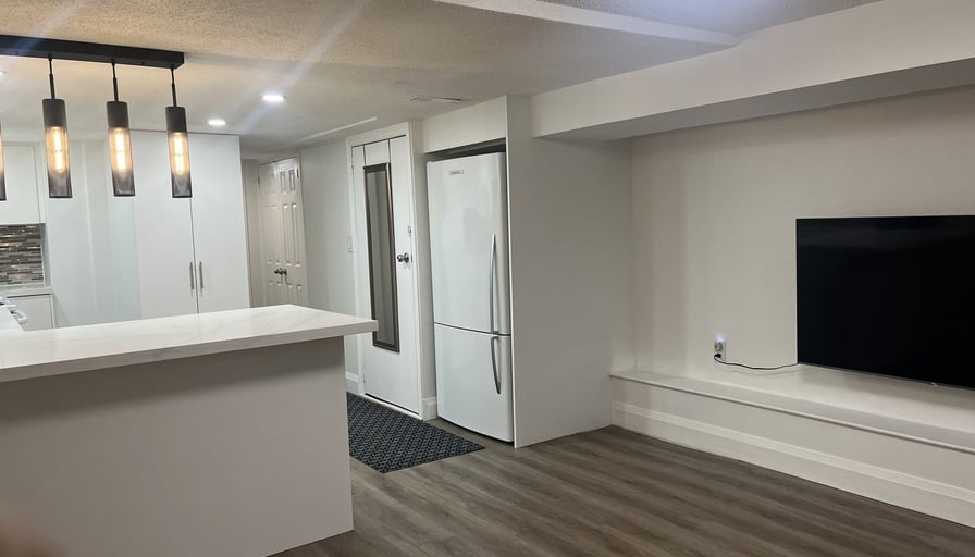 590 Jones Avenue | 590 Jones Avenue, Toronto, ON | Spa... – Roomies.ca