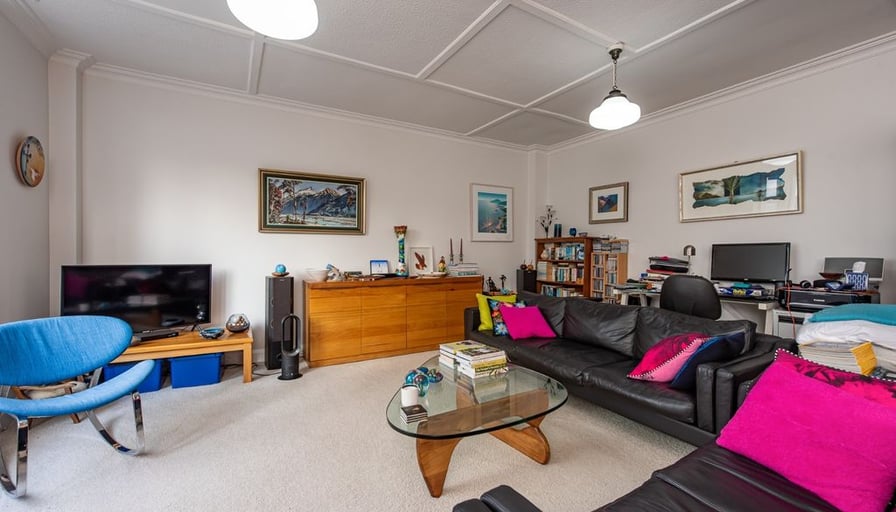 Summer in Oriental Bay | 246 Oriental Parade, Orien... – Roomies.co.nz