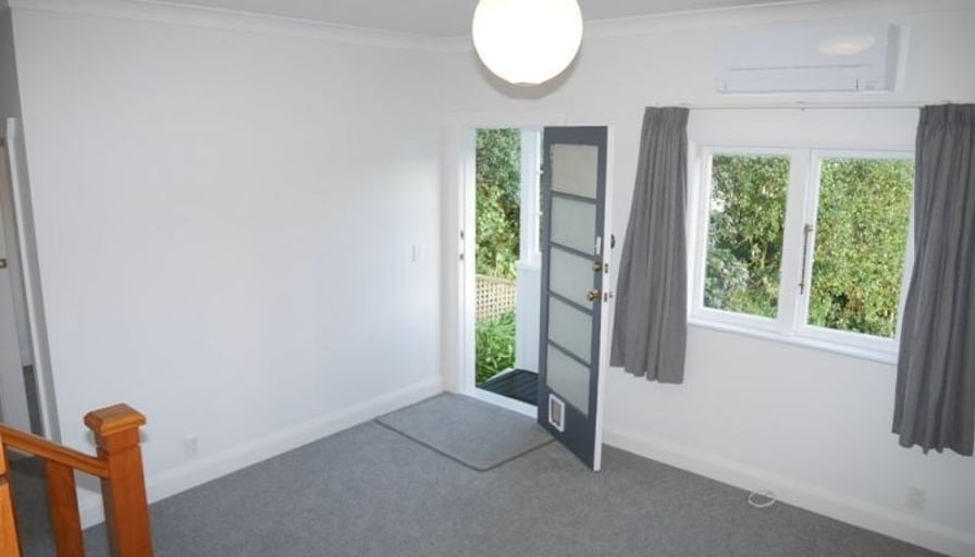 **Kelburn 2 Bedrooms** | 28b St Michaels Cr, Kelbur... – Roomies.co.nz