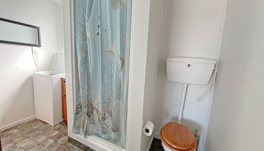 METHVEN, ONE BEDROOM, FULLY FURNISHED | 27 Pudding... – Roomies.co.nz