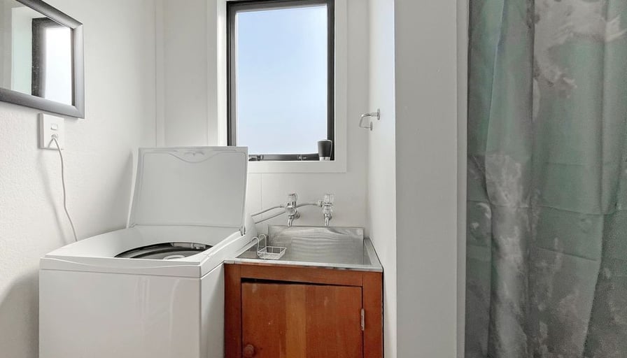 METHVEN, ONE BEDROOM, FULLY FURNISHED | 27 Pudding... – Roomies.co.nz