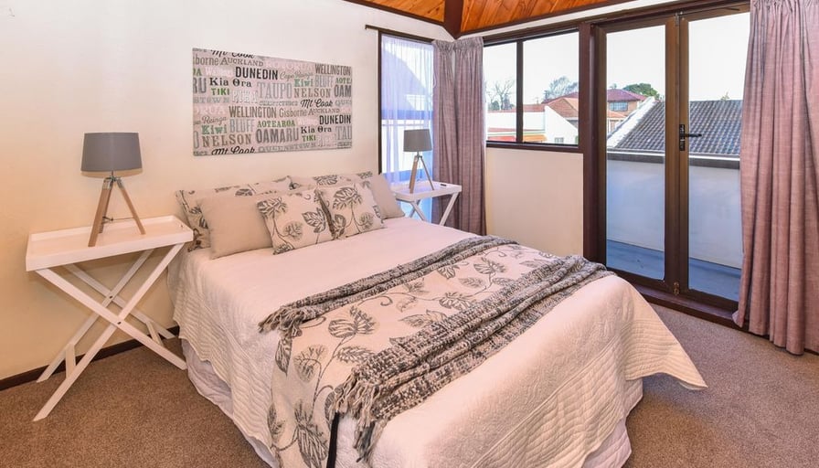 Stand-alone 3 Bedroom Townhouse | 6 Alexander Avenu... – Roomies.co.nz