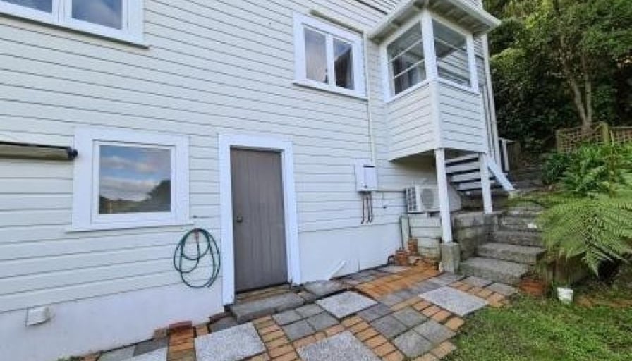 **Kelburn 2 Bedrooms** | 28b St Michaels Cr, Kelbur... – Roomies.co.nz