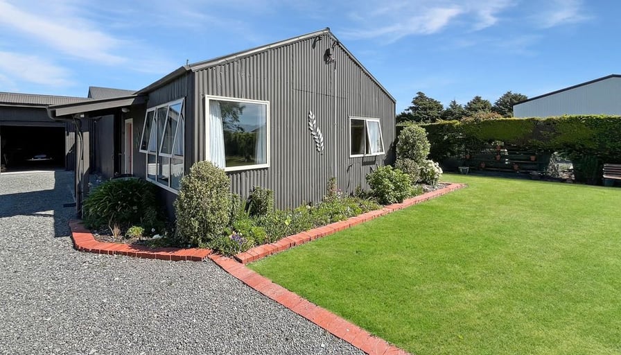 METHVEN, ONE BEDROOM, FULLY FURNISHED | 27 Pudding... – Roomies.co.nz