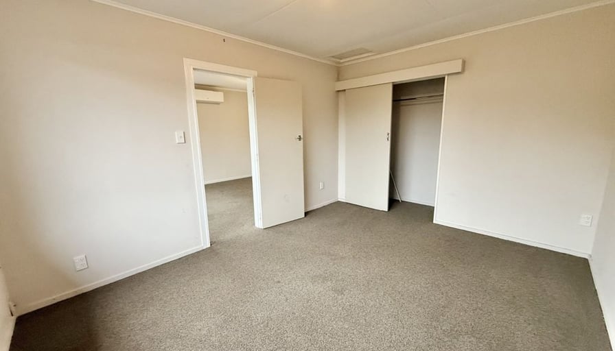 Renovated one bedroom unit in Wainuiomata | 19 Wood... – Roomies.co.nz