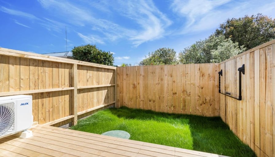 Glen Eden, 2 bedrooms | 8 Rosier Road, Glen Eden |... – Roomies.co.nz