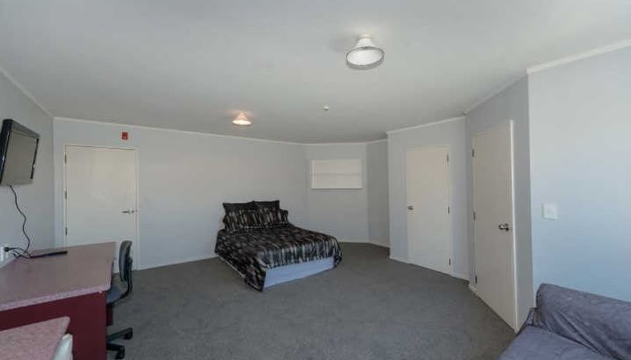 Student Rental | 2 Baffles Crescent, Hillcrest | Th... – Roomies.co.nz