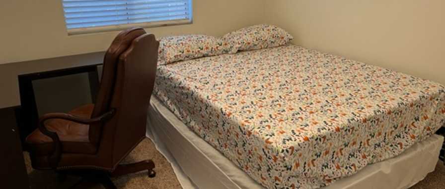 LGBT+ or Gay rooms for rent – Roomies.com