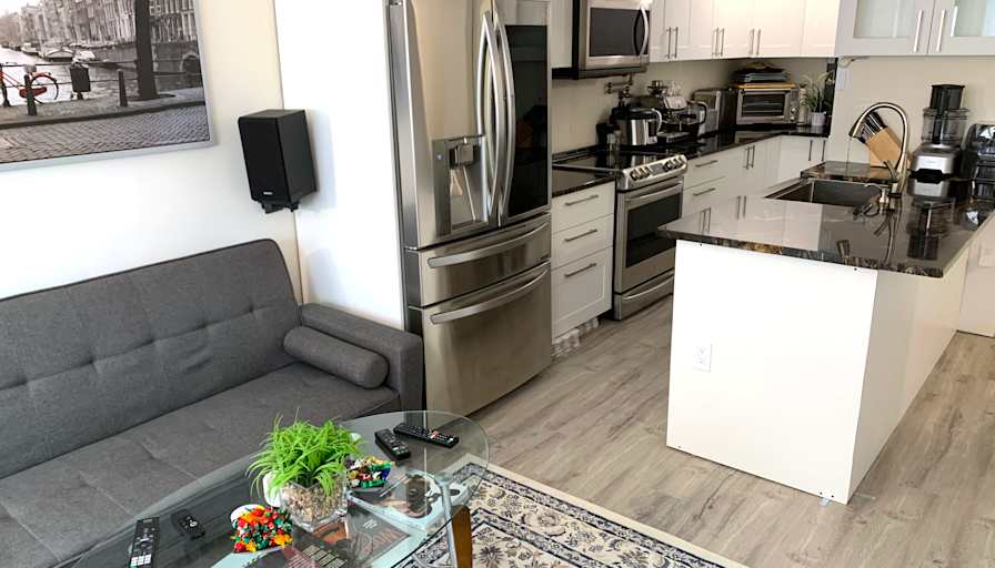 Furnished room in an apartment | Rue Saint-Marc, Montr... – Roomies.ca