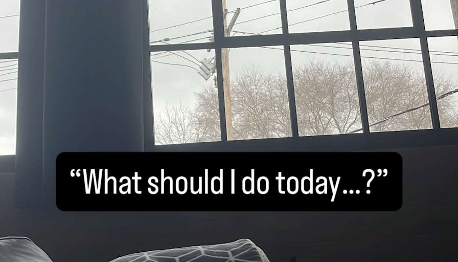 Shared furnished room in a studio | Barber Avenue, Cl... – Roomies.com