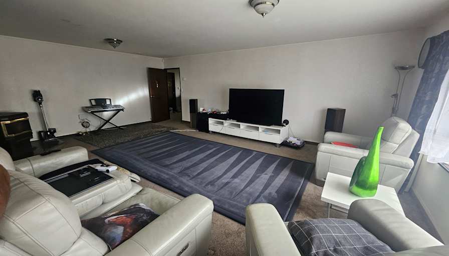 Furnished room with own bathroom in a house | Auckl... – Roomies.co.nz