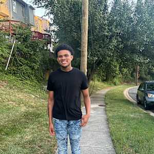 Looking for a roommate | Jamar, 19 years, Male | Dist... – Roomies.com