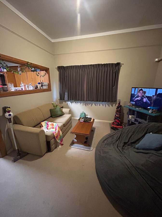 Unfurnished room in an apartment | Worcester Street... – Roomies.co.nz