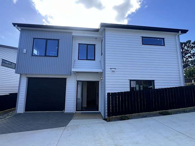 Unfurnished room in a townhouse | Trafalgar Street,... – Roomies.co.nz