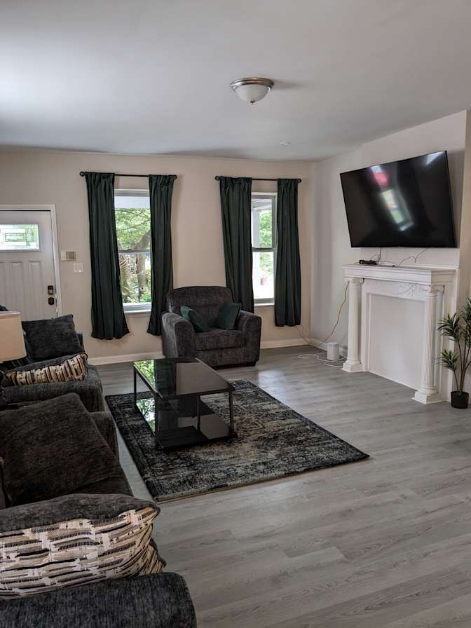 Private room to rent in share house | North Washingto... – Roomies.com