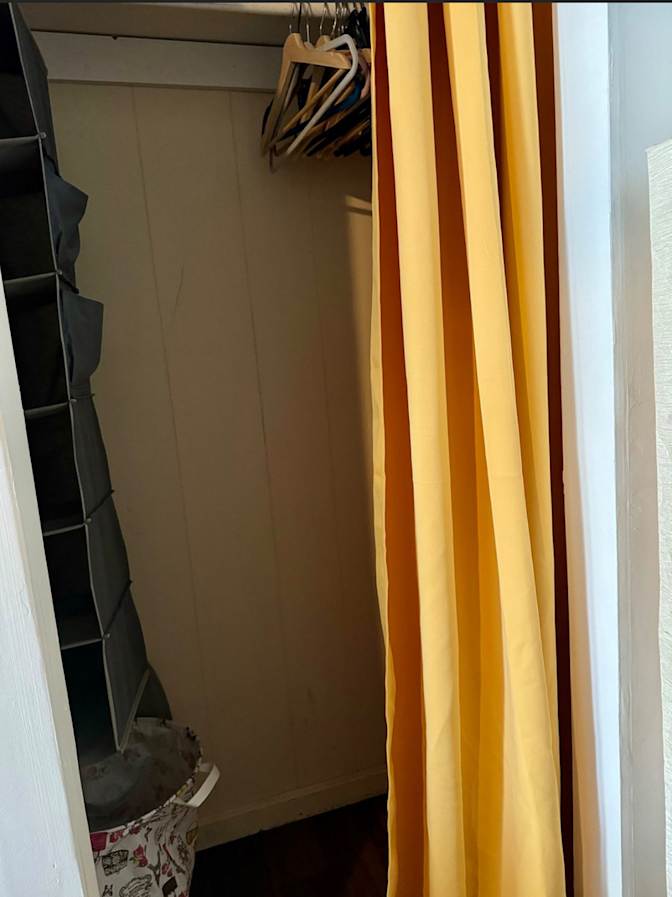 Private room to rent in share house | Ashford Drive,... – Roomies.com