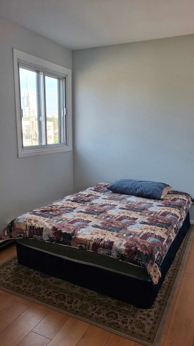 Louer.ca :) Rue Hyman, Dollard-Des Ormeaux QC for Rent