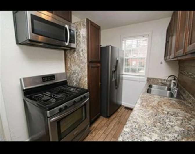 Private room to rent in share house | Kecoughtan Road... – Roomies.com