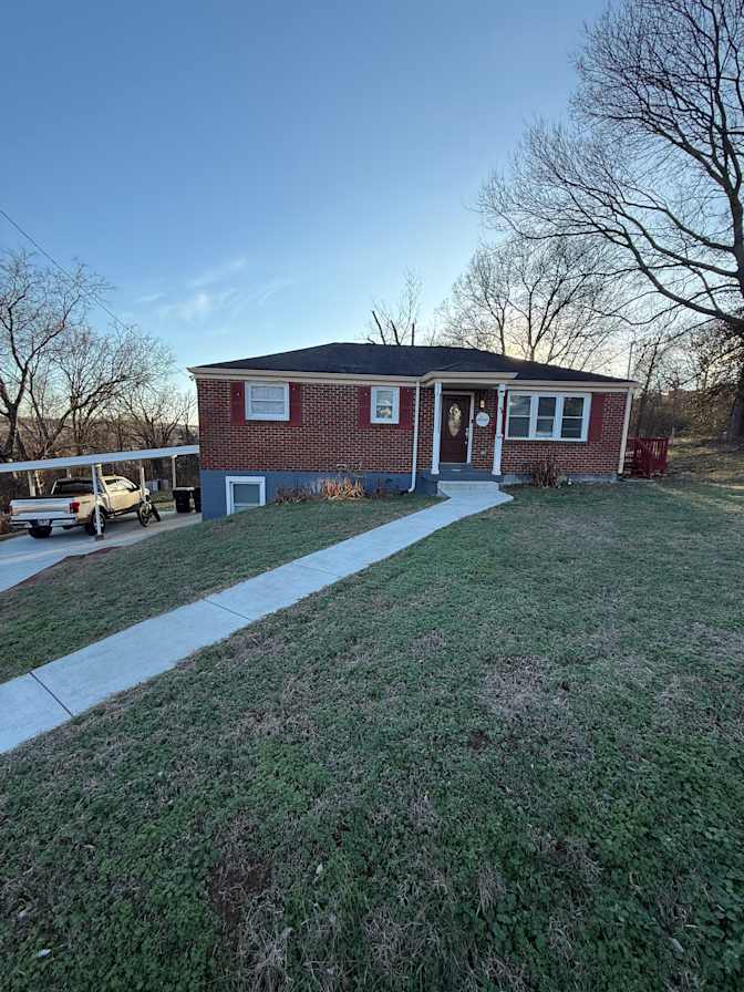 Shared furnished room in a house | Gayland Court, Nas... – Roomies.com