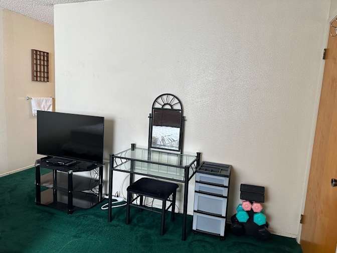 Private room to rent in share house | Sierra Vista Av... – Roomies.com