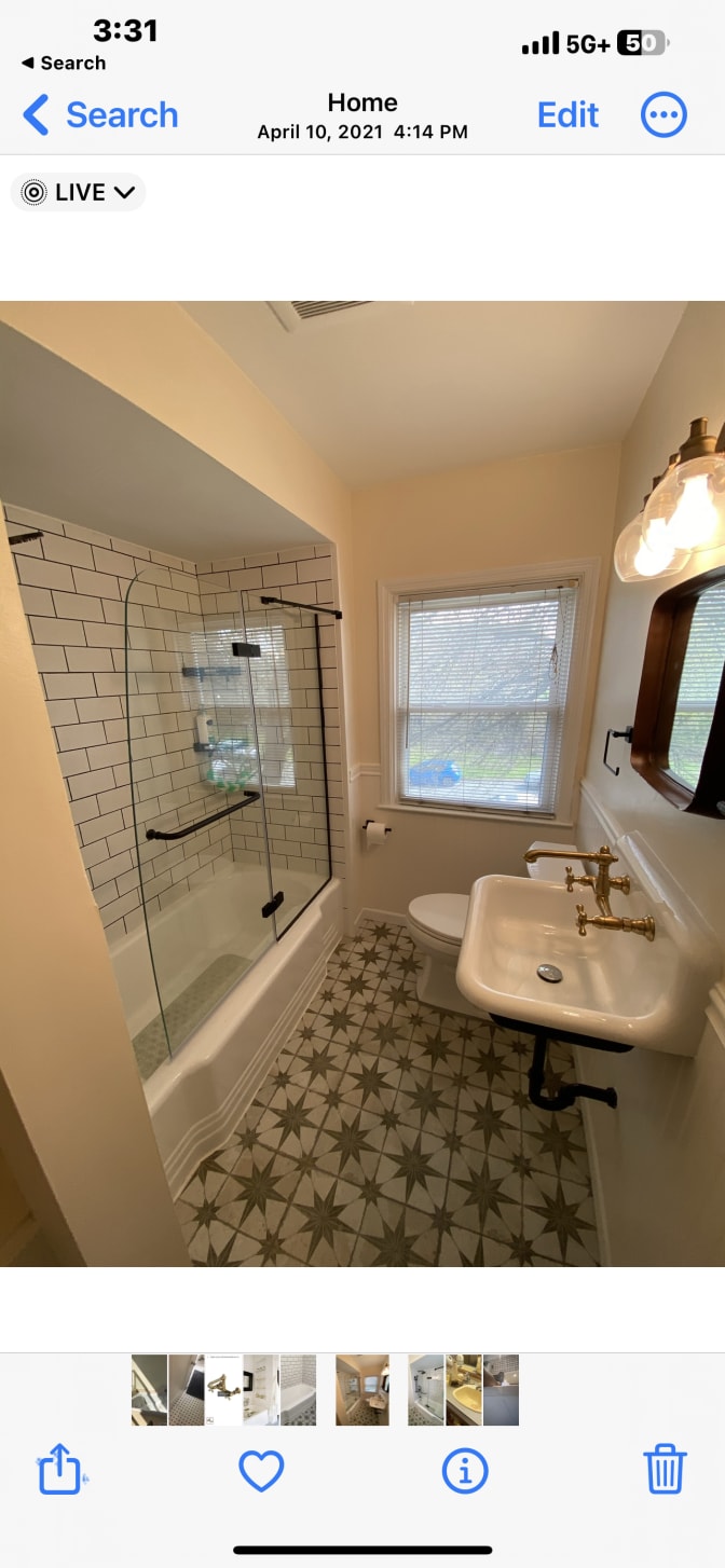 Private room to rent in share house | Pentwood Road,... – Roomies.com