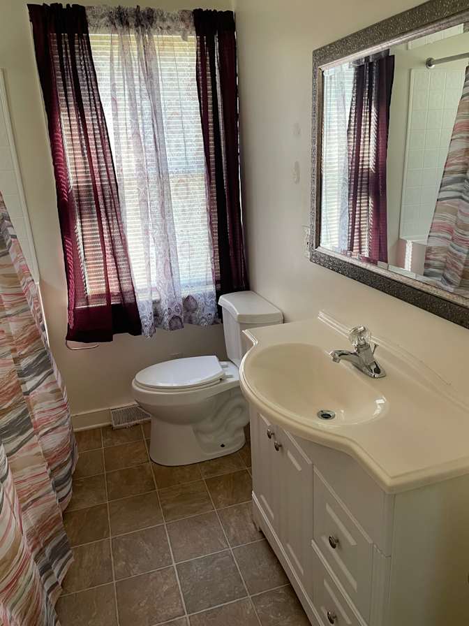 Shared furnished room in a house | Seaboard Street, P... – Roomies.com