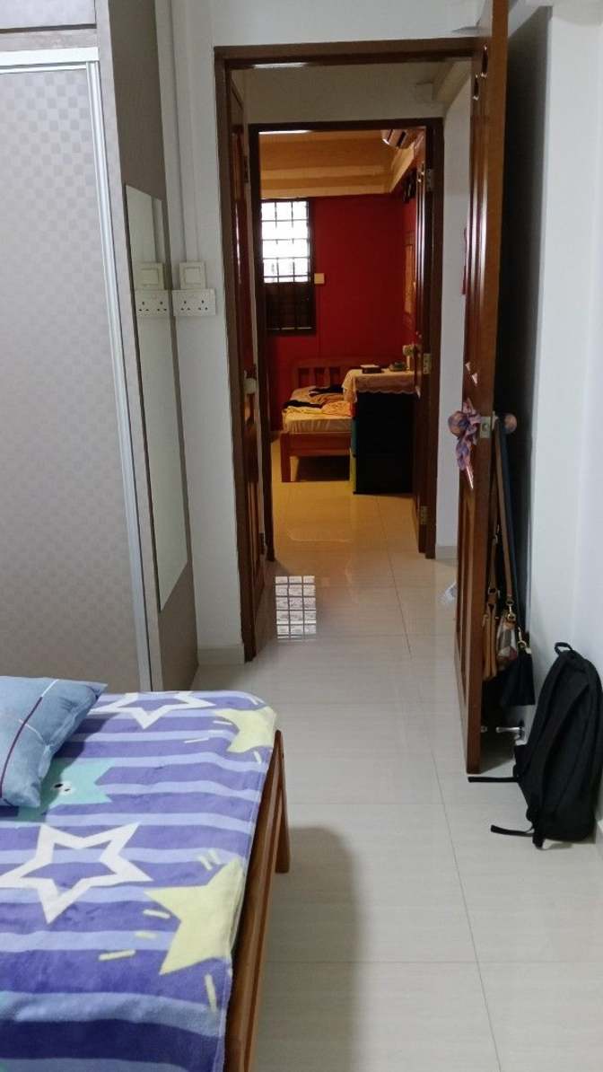 Furnished room with own bathroom in an apartment | Cle... – Roomies.sg