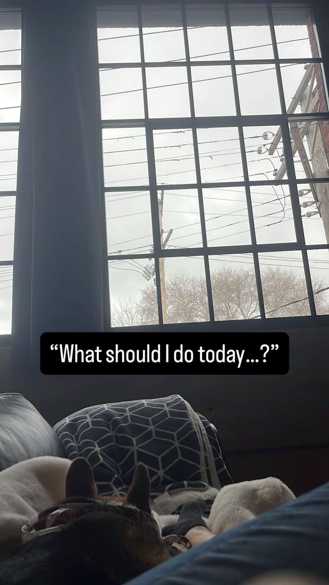 Shared furnished room in a studio | Barber Avenue, Cl... – Roomies.com