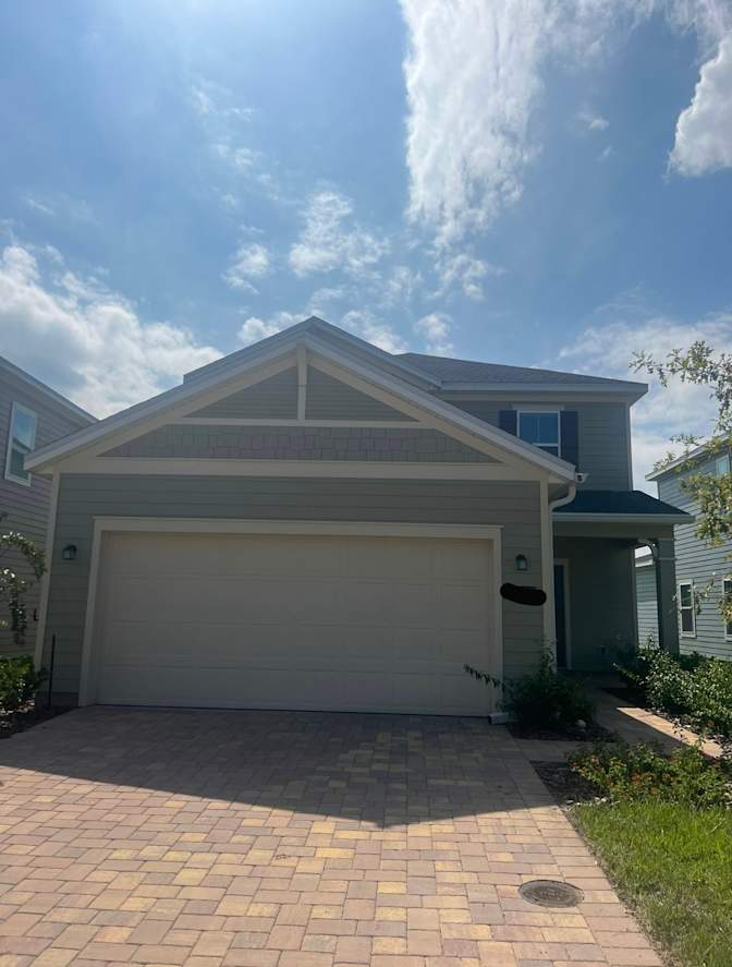 Furnished room in a house | Lake Sinclair Street, St... – Roomies.com