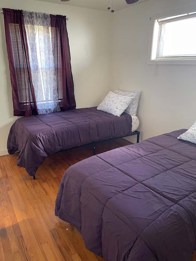 Shared furnished room in a house | Seaboard Street, P... – Roomies.com