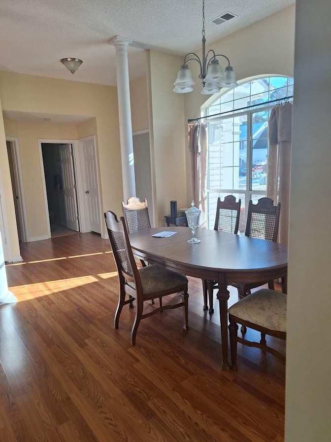 Shared unfurnished room in a house | Rose Street, Moo... – Roomies.com